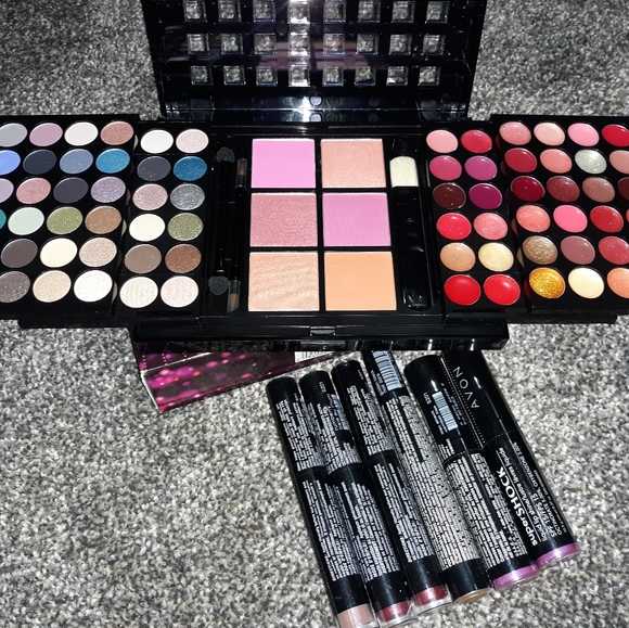 Avon | Makeup | Avon Ultimate Mega Palette | Poshmark